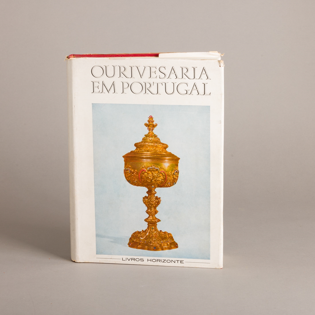 João Couto | Profusamente ilustrado de João Couto e António M | MutualArt