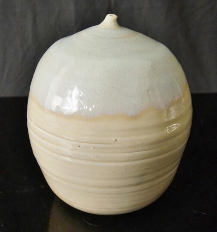 Toshiko Takaezu | Closed Form Glazed Porcelain Vessel with Rattle | MutualArt