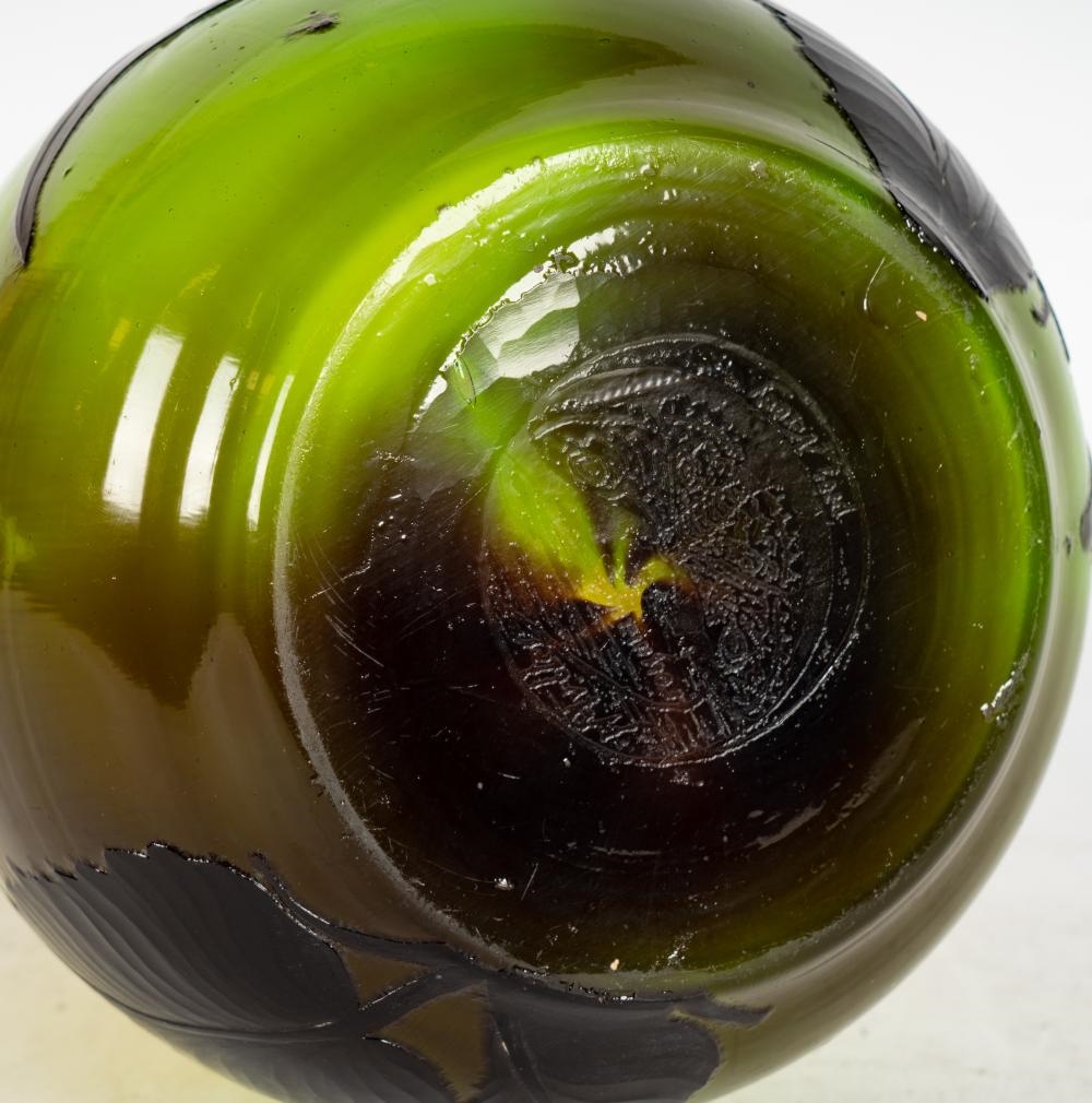 Henri Muller | Henri Muller Cameo Glass Bat Vase (Circa 1900) | MutualArt