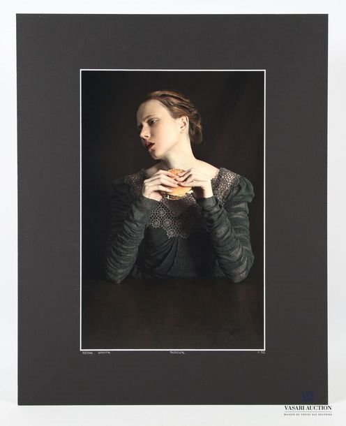 Romina Ressia | Burger | MutualArt