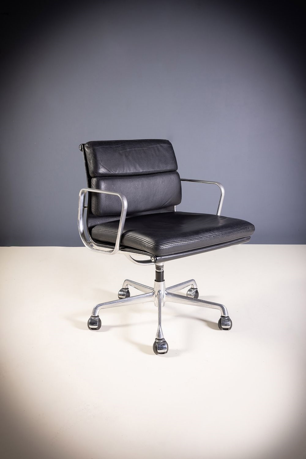 Charles & Ray Eames | AN EA217 SOFT PAD | MutualArt