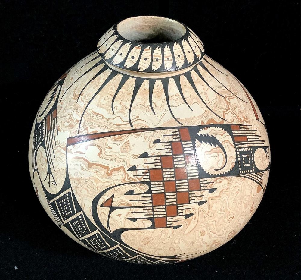 Mata Ortiz | Quezada Mata Ortiz Signed Clay Pottery | MutualArt