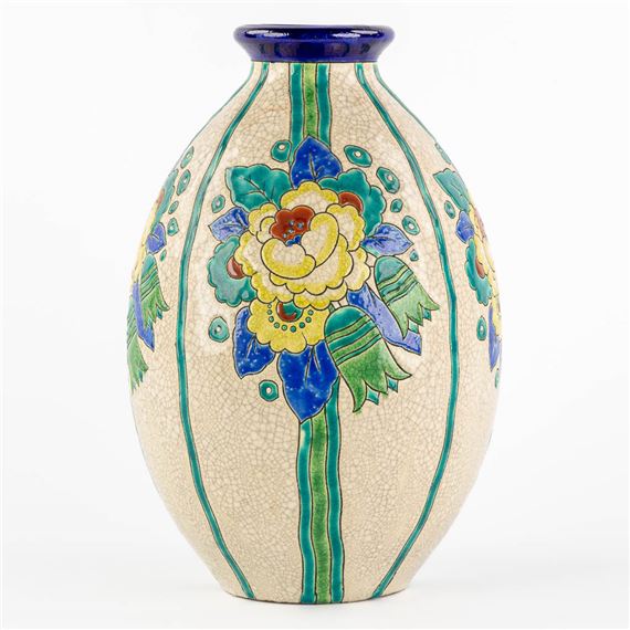 Charles Catteau | Vase model: 960 (creux | MutualArt