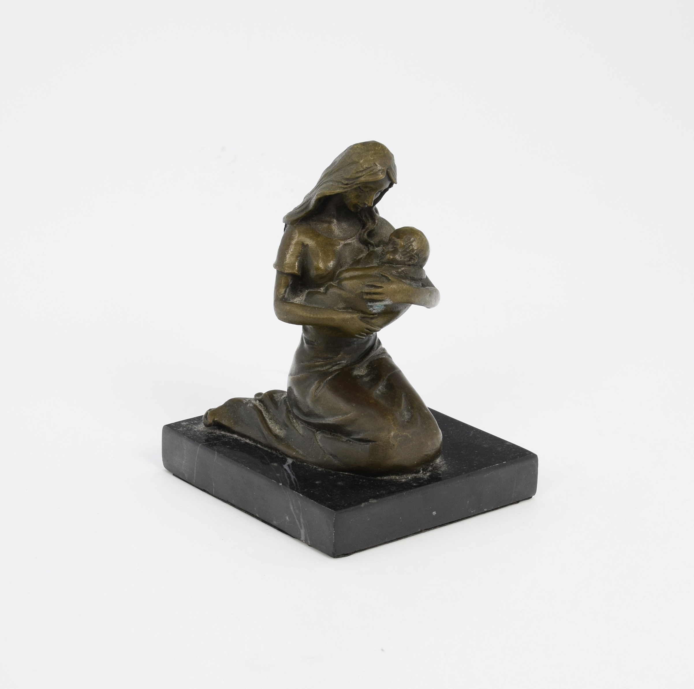 Max Milo | Dziewczyna z dzieckiem - Macierzyństwo | MutualArt