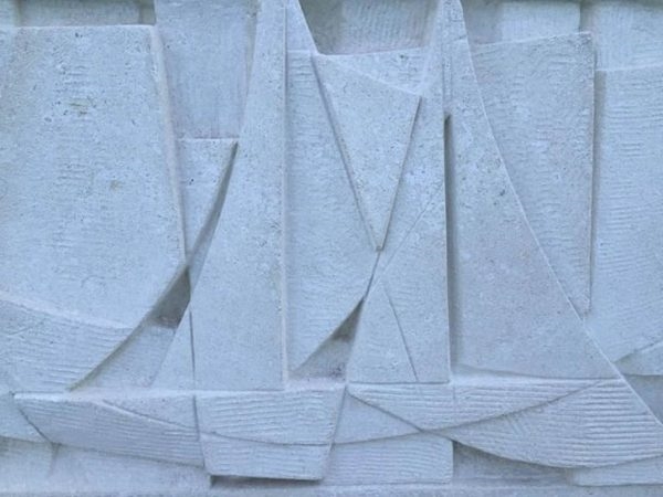 Victor Cerrato | Dix dalles en tuf sculpté. | MutualArt