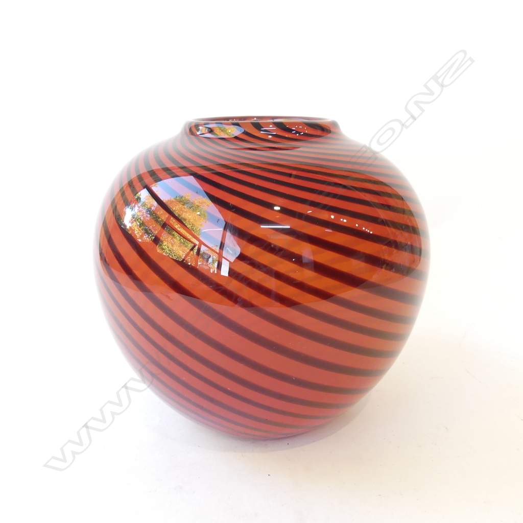 Peter Raos | HAND BLOWNED PETER RAOS STUDIO VASE 1986 (1986) | MutualArt