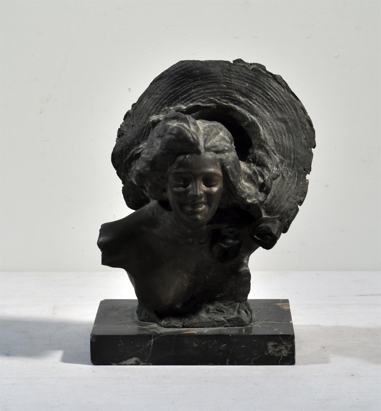 Gabriele Parente | Volto femminile | MutualArt