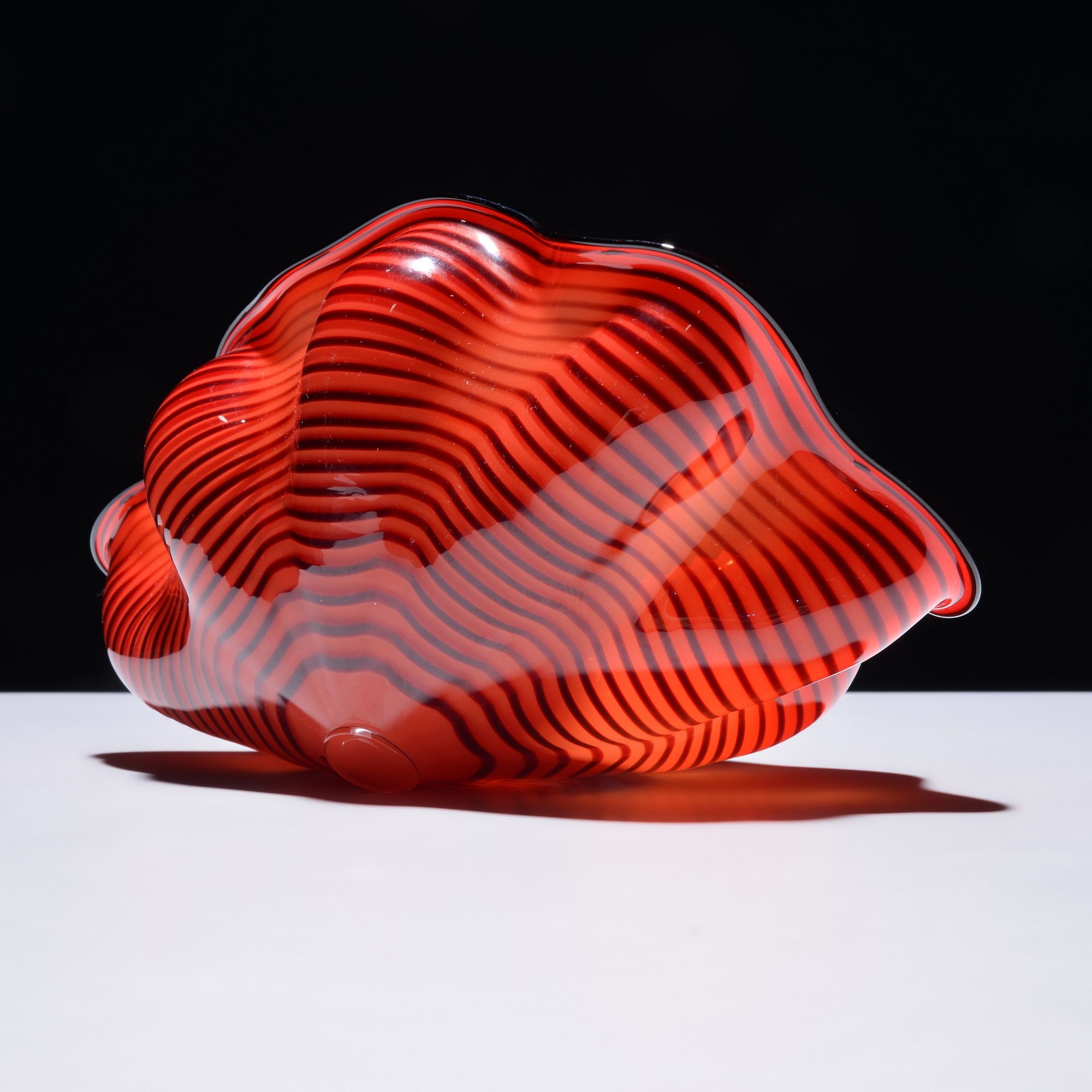 Dale Chihuly | Dale Chihuly CHINESE RED SEAFORM Sculpture & Book (1995 ...