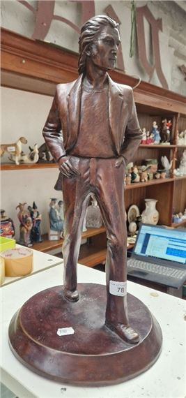 Tom Murphy | A modern sculpture depicting John Lennon by Tom Murphy ...