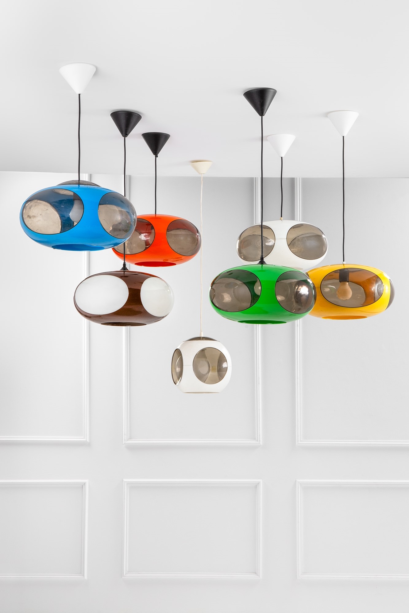 Luigi Colani | Sette lampade a sospensione (1970) | MutualArt