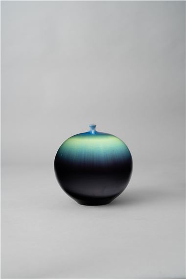 Tokuda Yasokichi III | A JAPANESE VASE BY TOKUDA YASOKICHI III ...