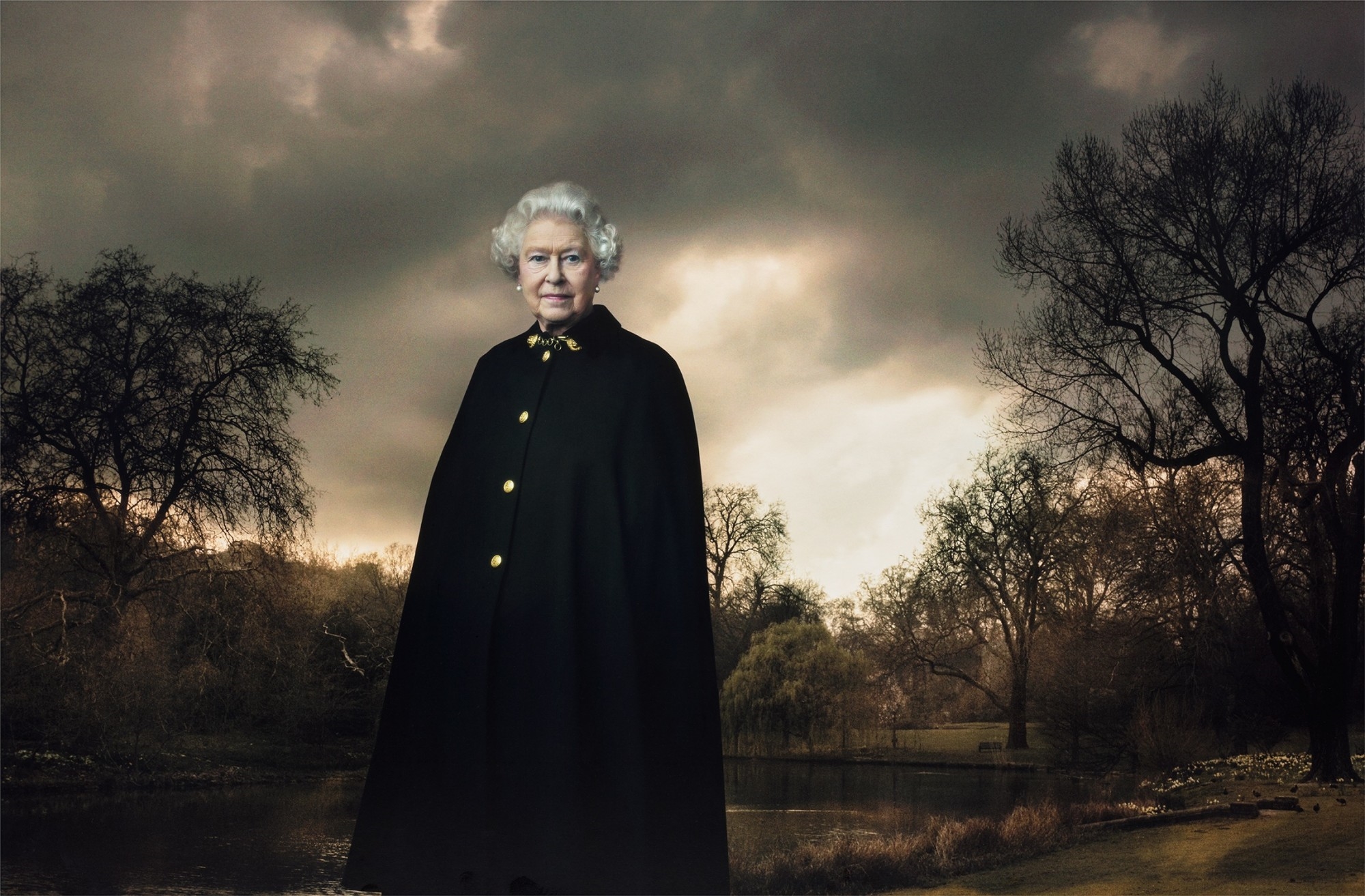 Annie Leibovitz | Queen Elizabeth II, Buckingham Palace, London (2007 ...