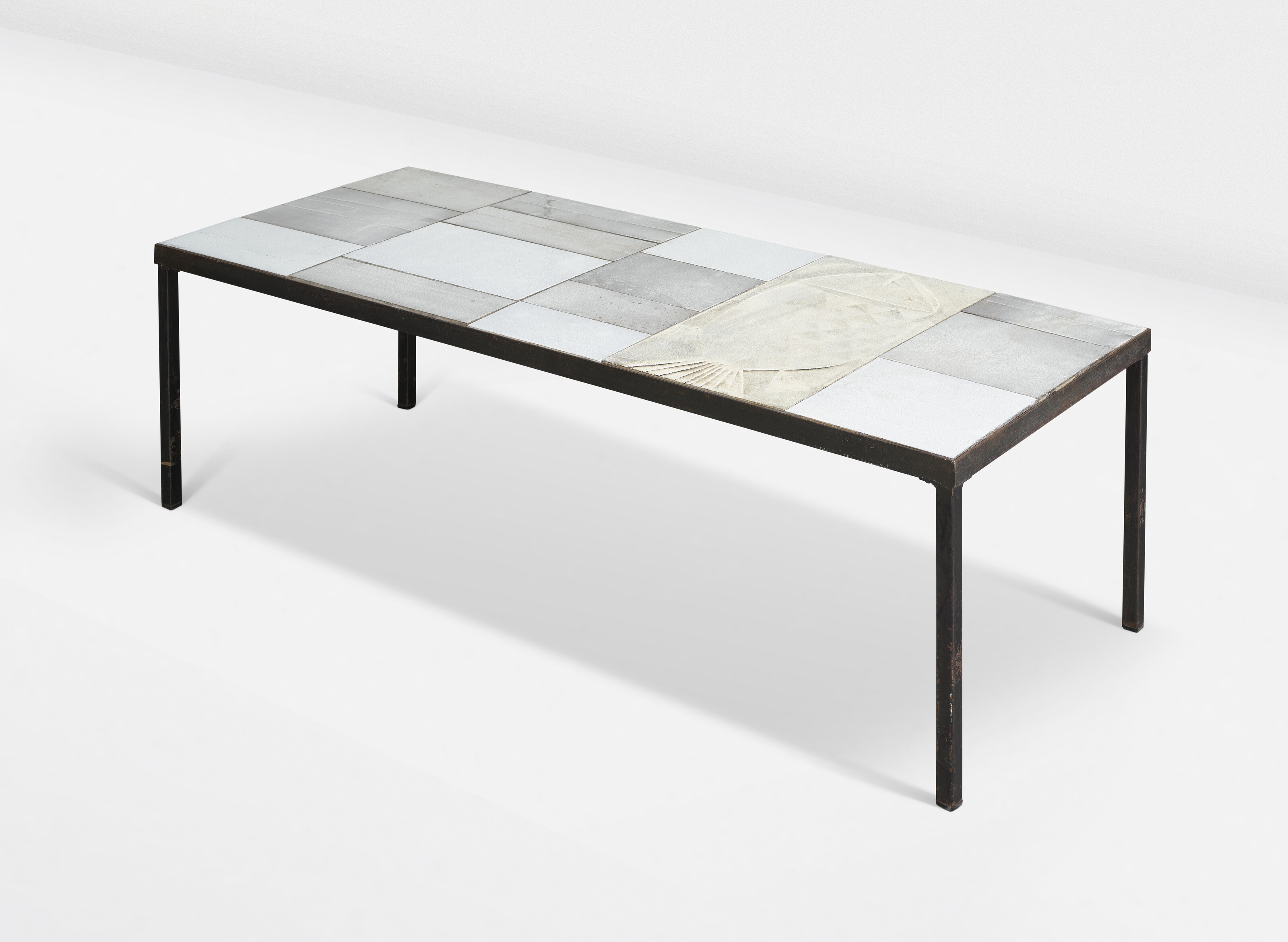 Roger Capron | Table basse (Circa 1960) | MutualArt