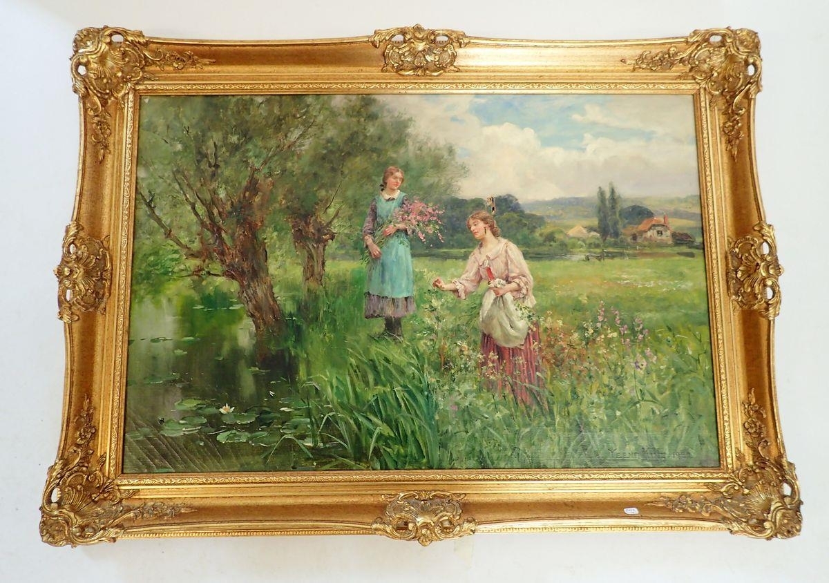 John Henry Yeend King | Liegendes Mädchen auf einer Wiese | MutualArt