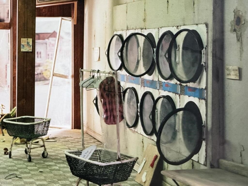Lori Nix | LORI NIX LAUNDRY ROOM DIORAMA 2005 (2005) | MutualArt
