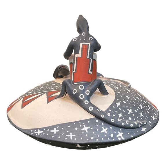 Angelina Medina | Signed ANGELINA MEDINA Pueblo Lizard Pot | MutualArt