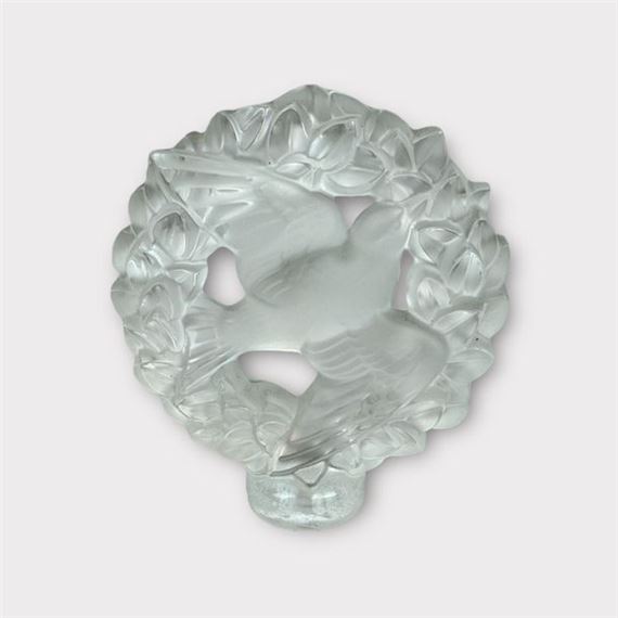 René Lalique | Dove in a laurel wreath | MutualArt