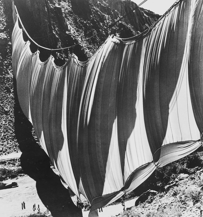 János Kender | Christo, Valley curtain, 1971/1972 (1971 - 1972) | MutualArt