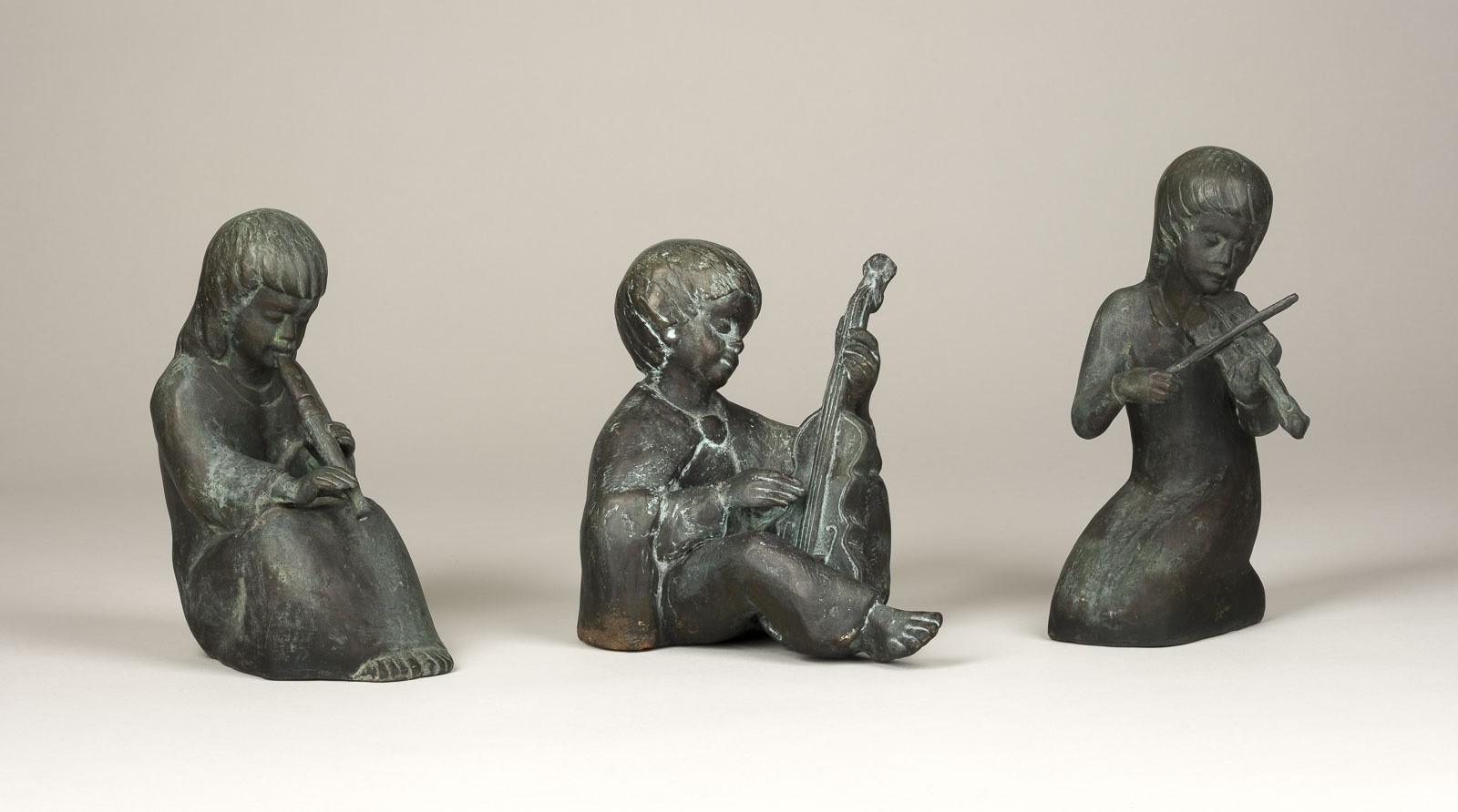 Helmut Bourger | DREI MUSIZIERENDE KINDER (1988 (1929) | MutualArt