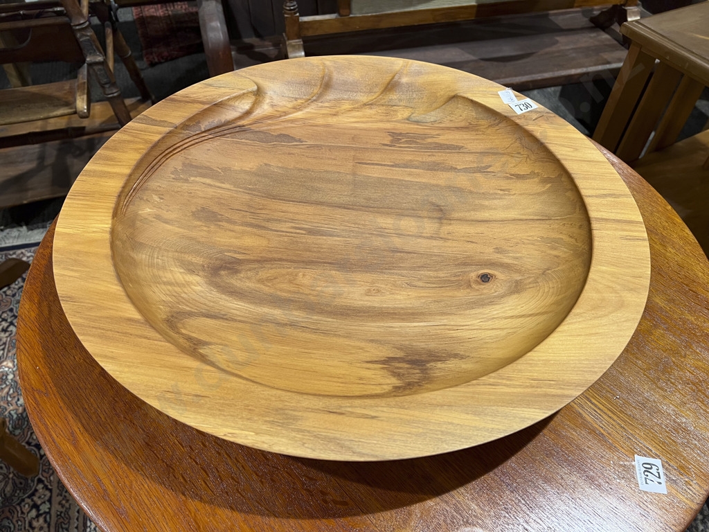 Rob Waanders | Rob Waanders NZ Rimu Turned Wood Charger | MutualArt