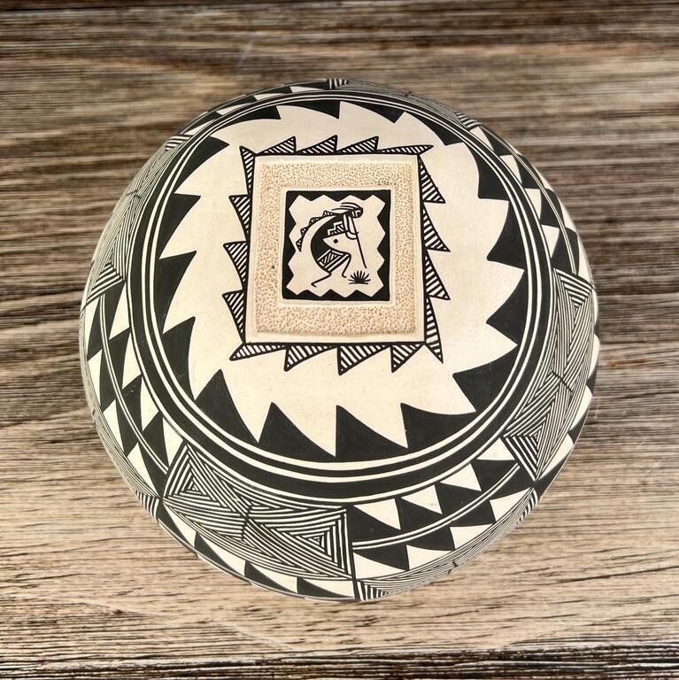 Westly Begaye | Westly Begaye Acoma Pueblo Indian Pot | MutualArt