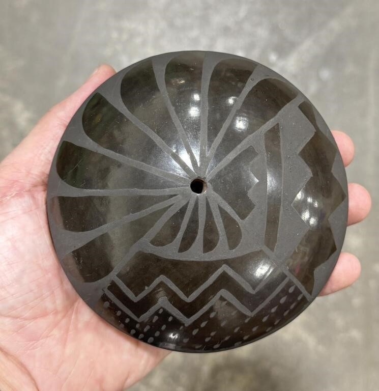 Maria Naranjo | Maria Naranjo Santa Clara Pueblo Indian Pot | MutualArt