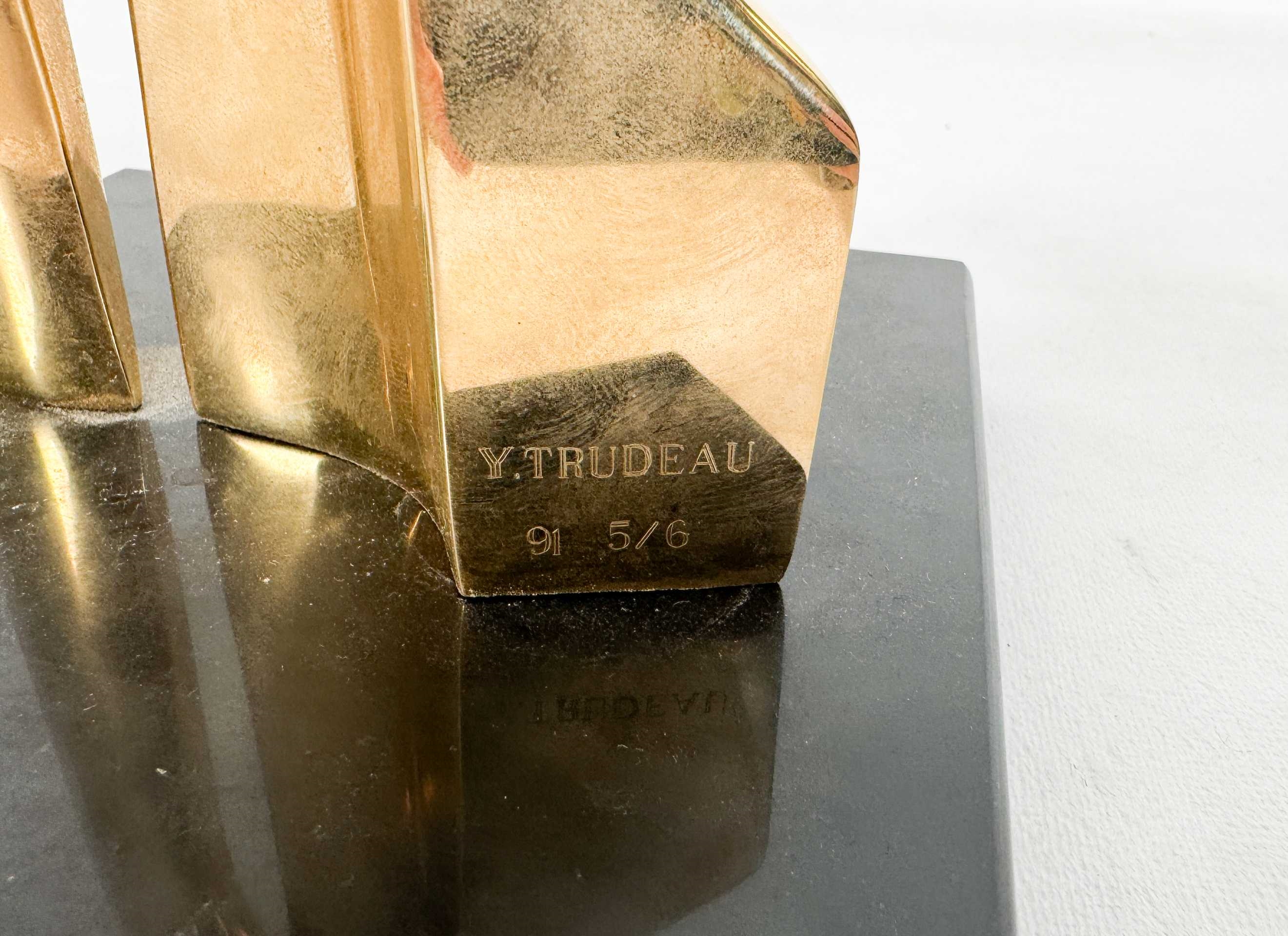 Yves Trudeau | Trudeau, Yves - Sculpture en bronze | MutualArt