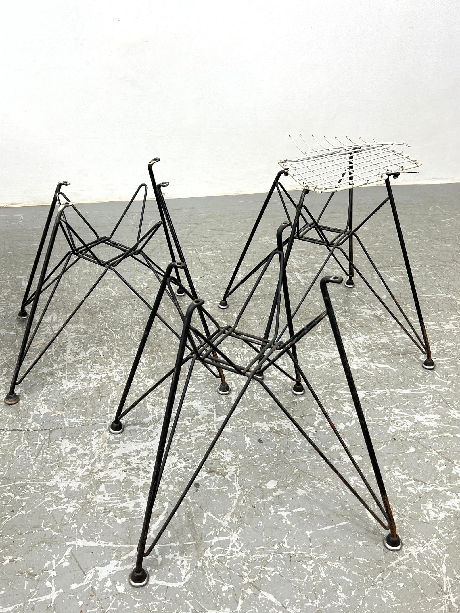 Charles Eames | Set 4 Charles Eames for Herman Miller 'Eiffel Tower ...