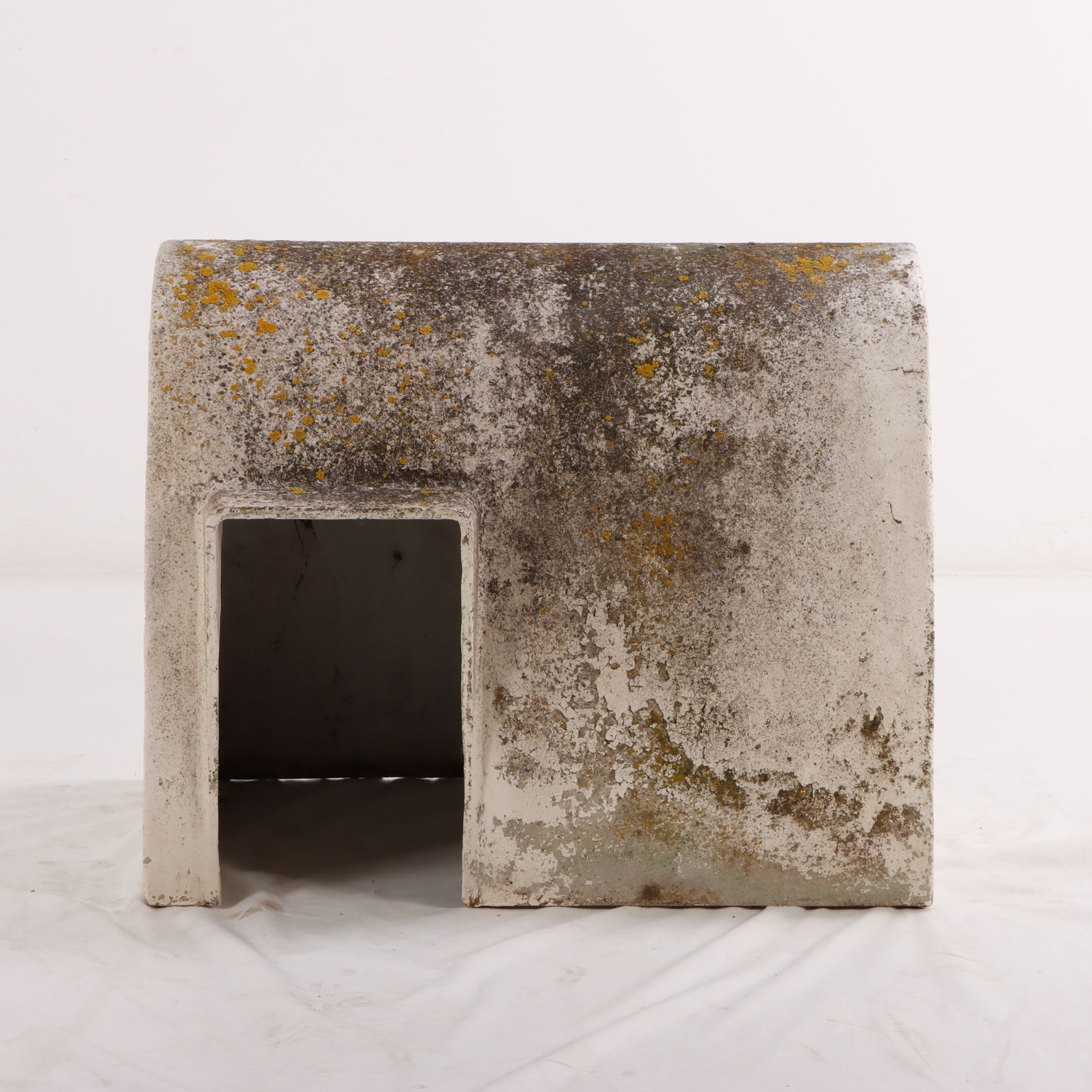 Willy Guhl | stone dog house (Circa 1970) | MutualArt