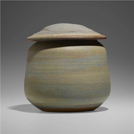 Karen Karnes | Covered vessel (Circa 2000) | MutualArt