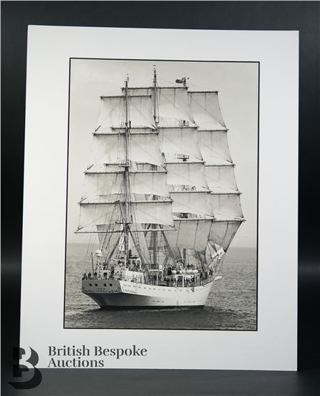 Brian Hirschfeld | 3 Artworks | MutualArt