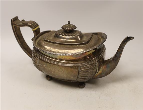 Charles Fox | A George III silver shaped oval teapot (1815) | MutualArt
