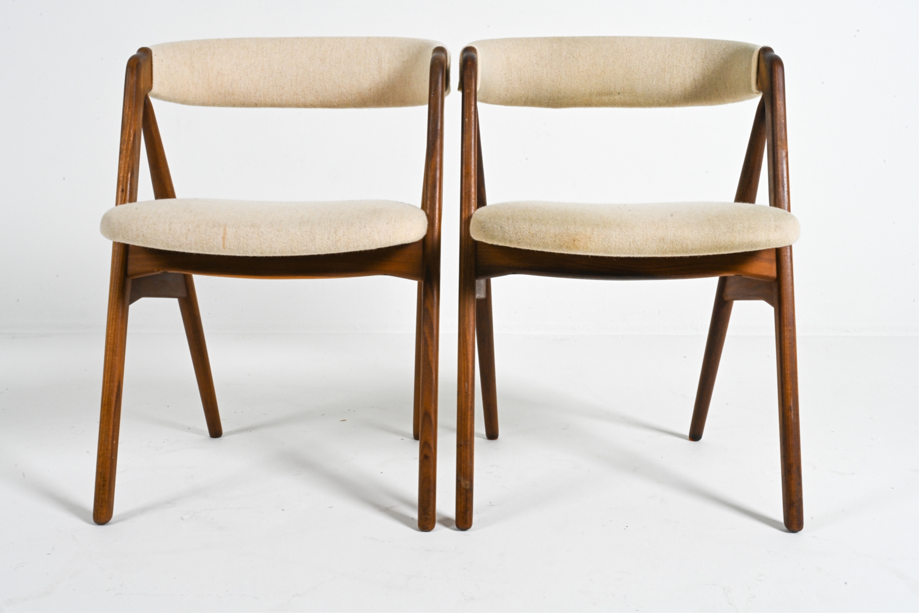 Thomas Harlev | 2) THOMAS HARLEV MODEL 205 TEAK CHAIRS (Circa 1960s ...