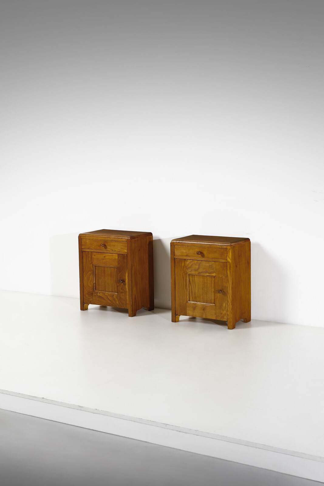 Italian School, 20th Century | Pair of bedside tables (1960s) | MutualArt