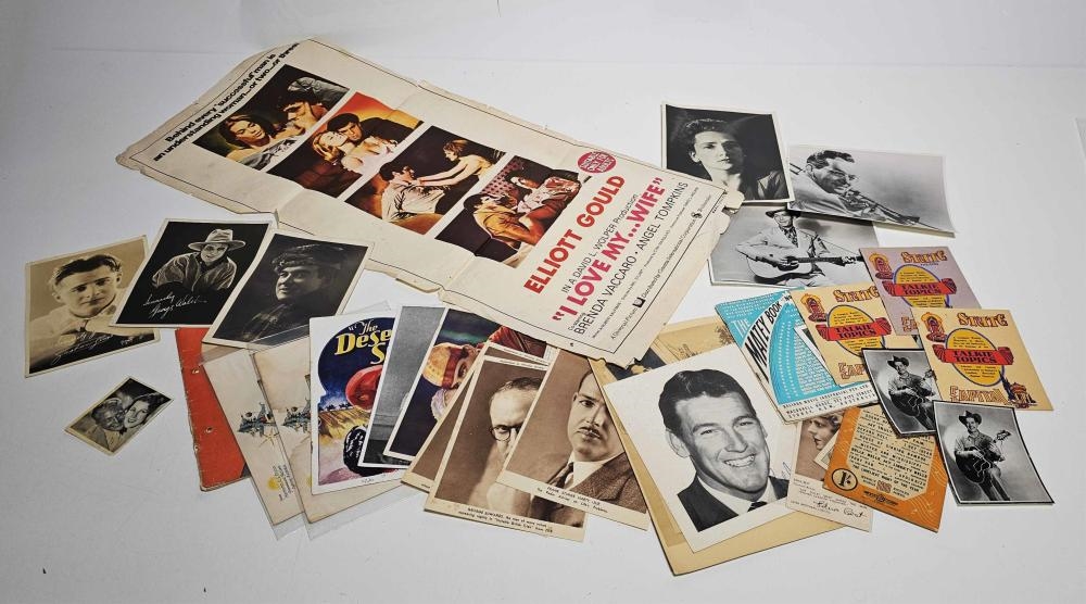 Elvis Presley | Collection of theatrical and singer photographs ...