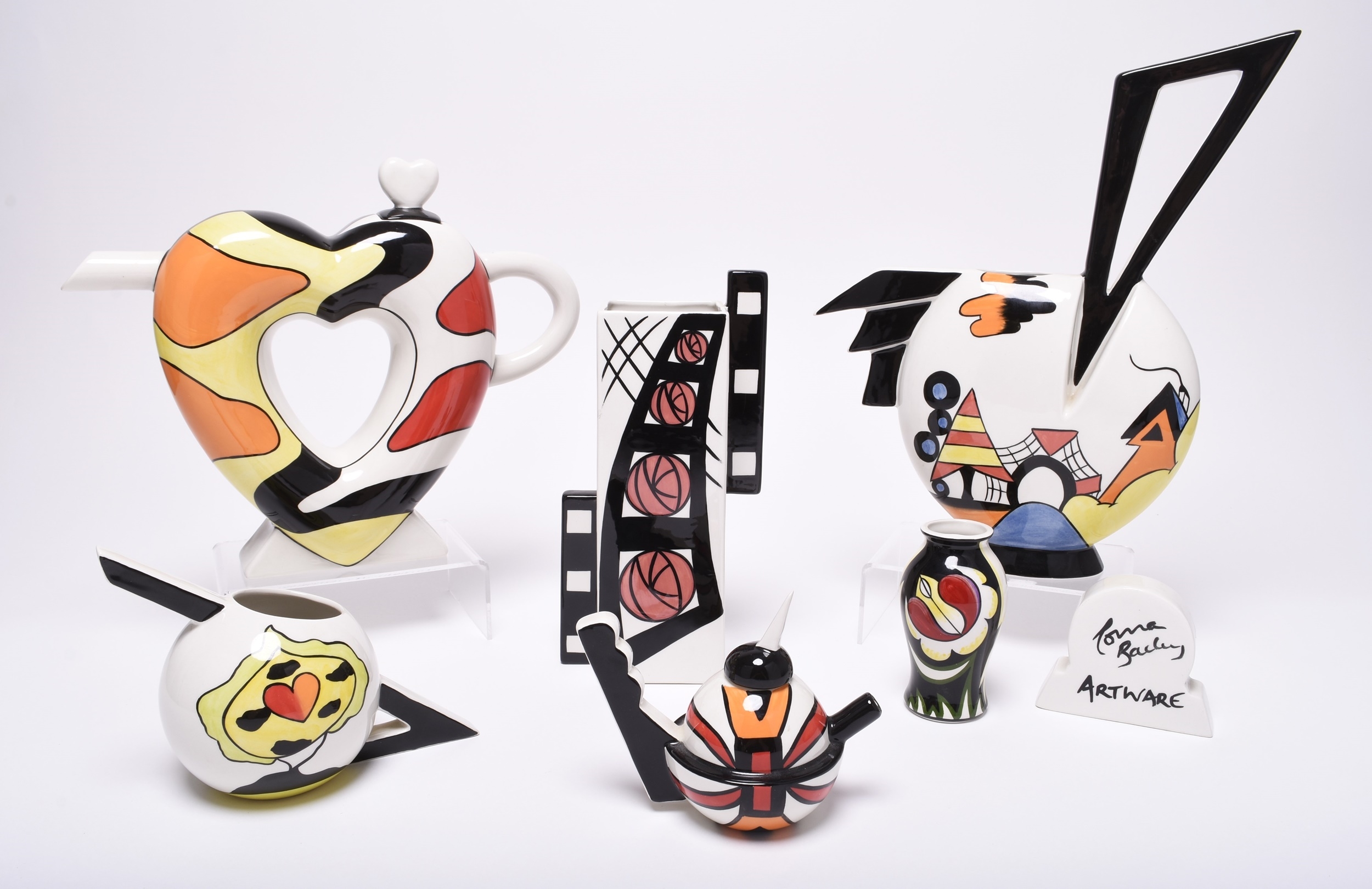 Lorna Bailey | A collection of Lorna Bailey art pottery including ...
