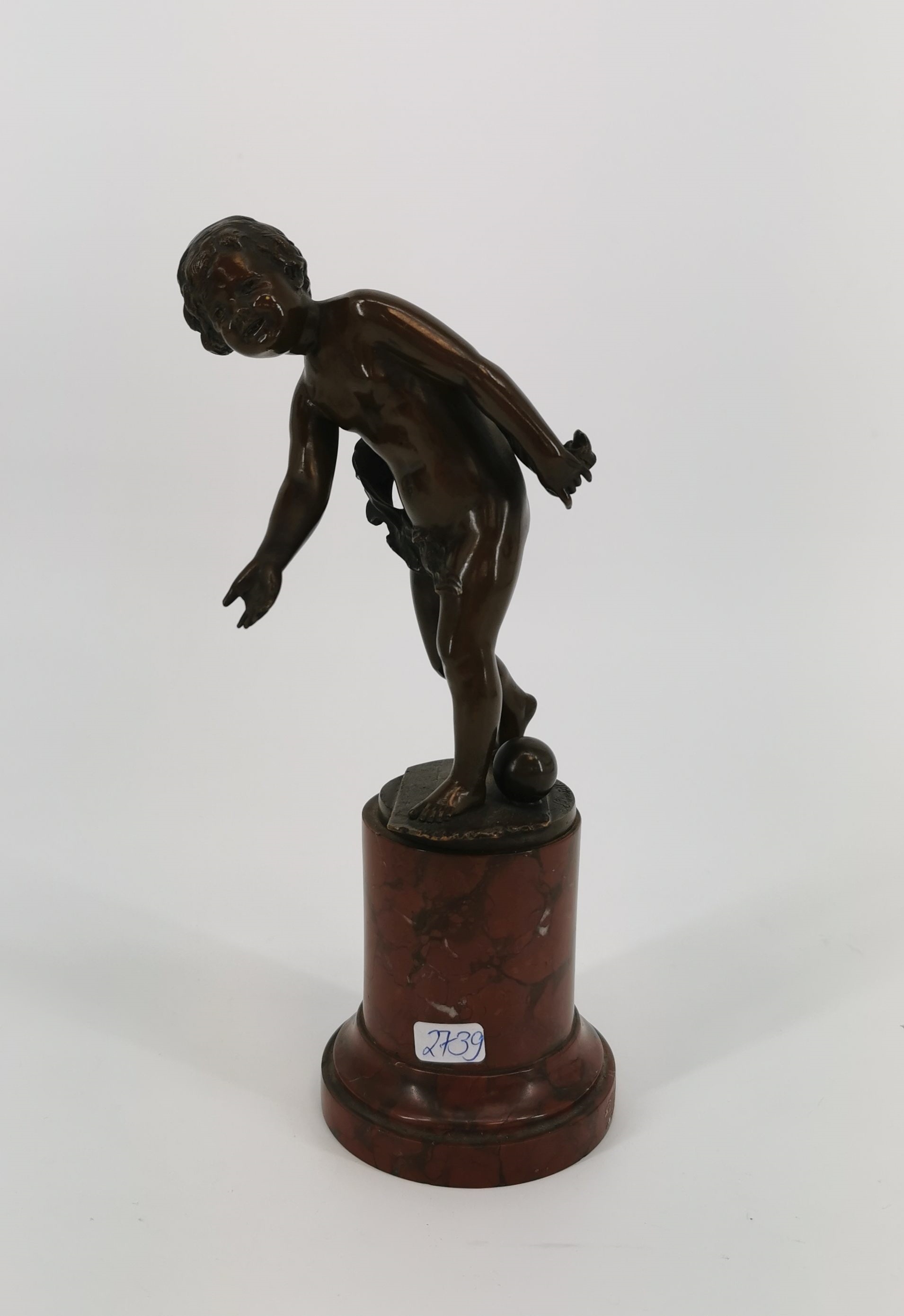 Julius Schmidt | Knabe, mit einer Kugel spielend (1826 - 1886) | MutualArt