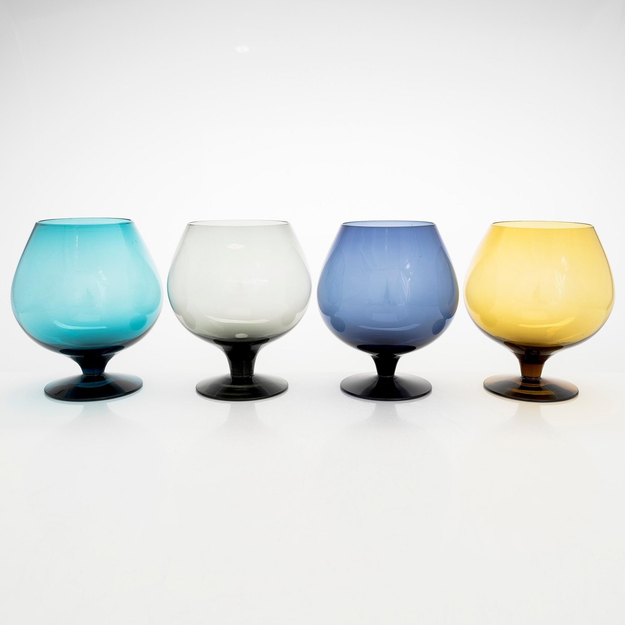 Saara Hopea | a set of 10 drinking glasses, model 1131, Nuutajärvi ...