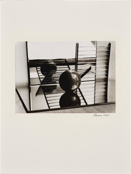 Florence Henri | Komposition mit Kugel und Gitter (1974) | MutualArt