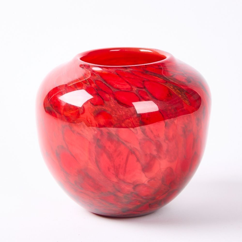 Garry Nash | A Garry Nash Red Art Glass Vase Dated '15 (15) | MutualArt