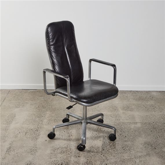 Frederick Scott | A Supporto Office Armchair By Frederick Scott For ICF ...