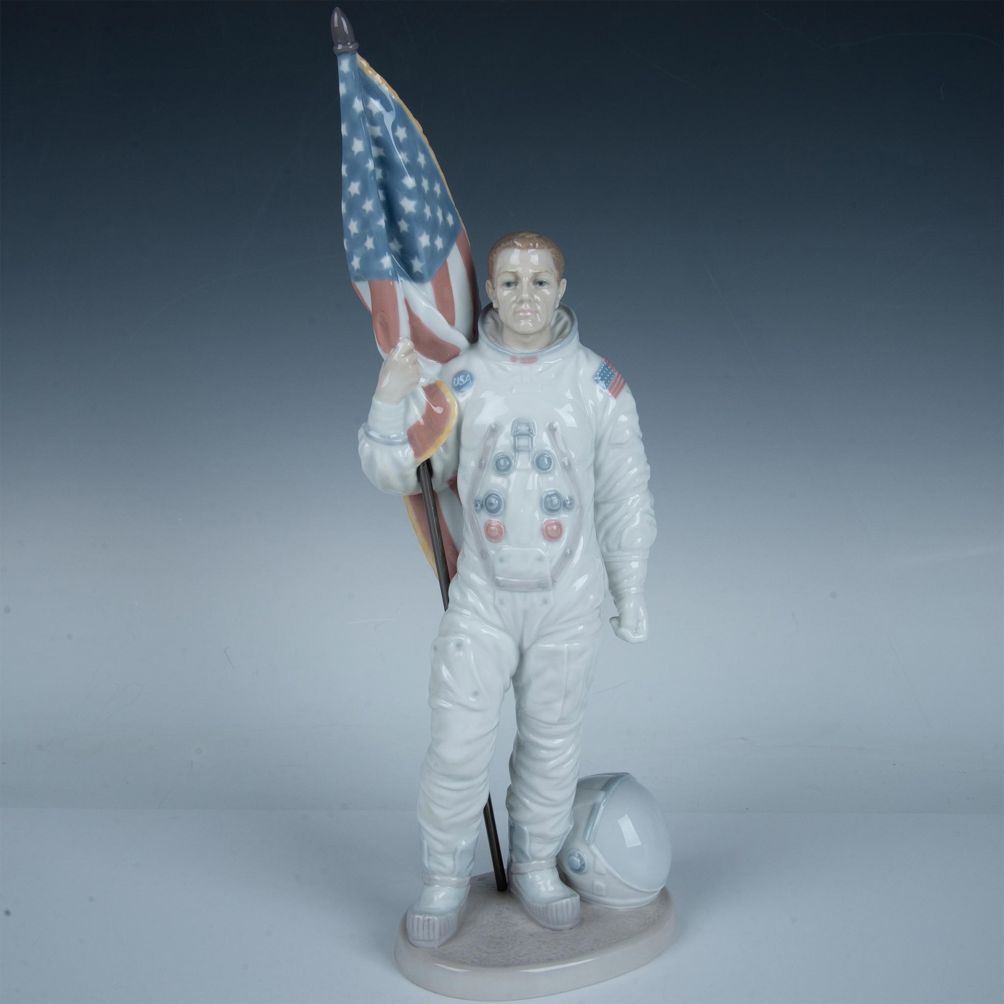Salvador Furio | Apollo Landing 1006168 - Lladro Porcelain Figurine ...