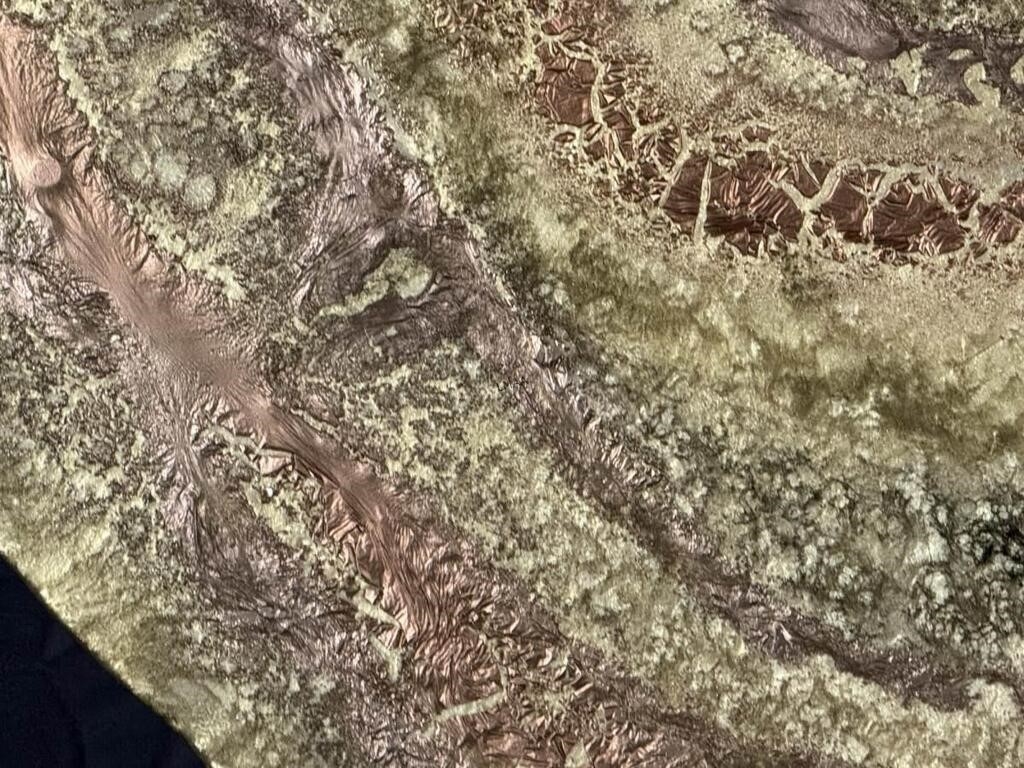 William Loyd | WILLIAM LLOYD ART GEODE RESIN ART | MutualArt