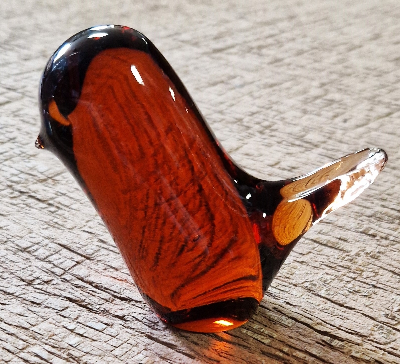 Wedgwood | WEDGWOOD GLASS PAPERWEIGHT FASHIONED AS A ROBIN | MutualArt