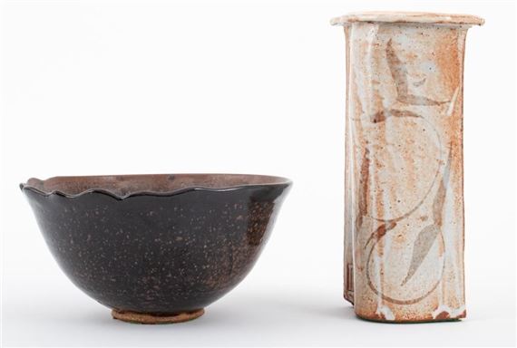 Malcolm Wright | Malcolm Wright Studio Art Pottery Articles, 2 | MutualArt