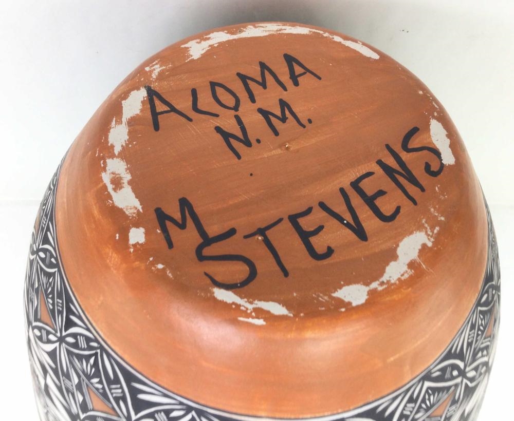 Manuel Stevens | Manuel Steven’s Acoma Pottery Vase | MutualArt