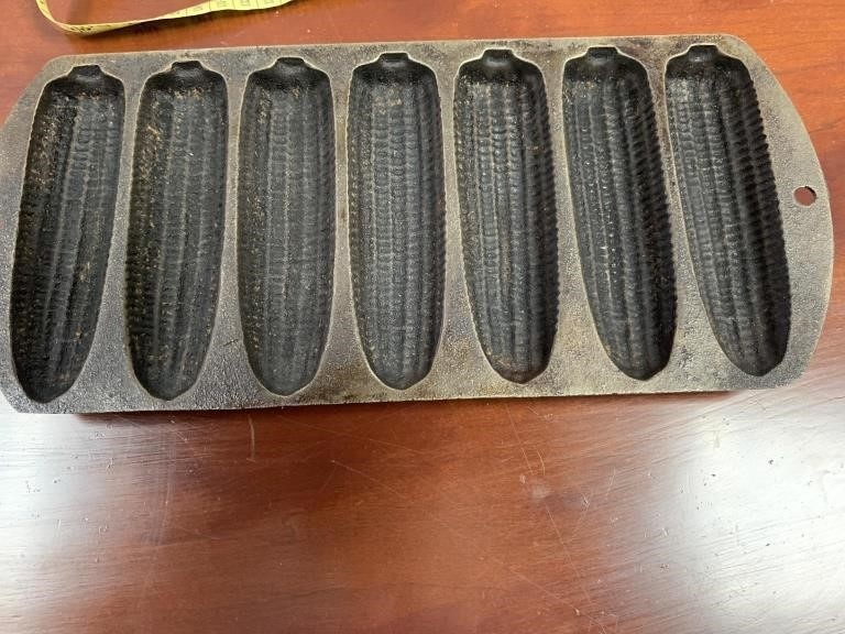 Cornbread | LODGE Cast Iron Cornbread Pan | MutualArt