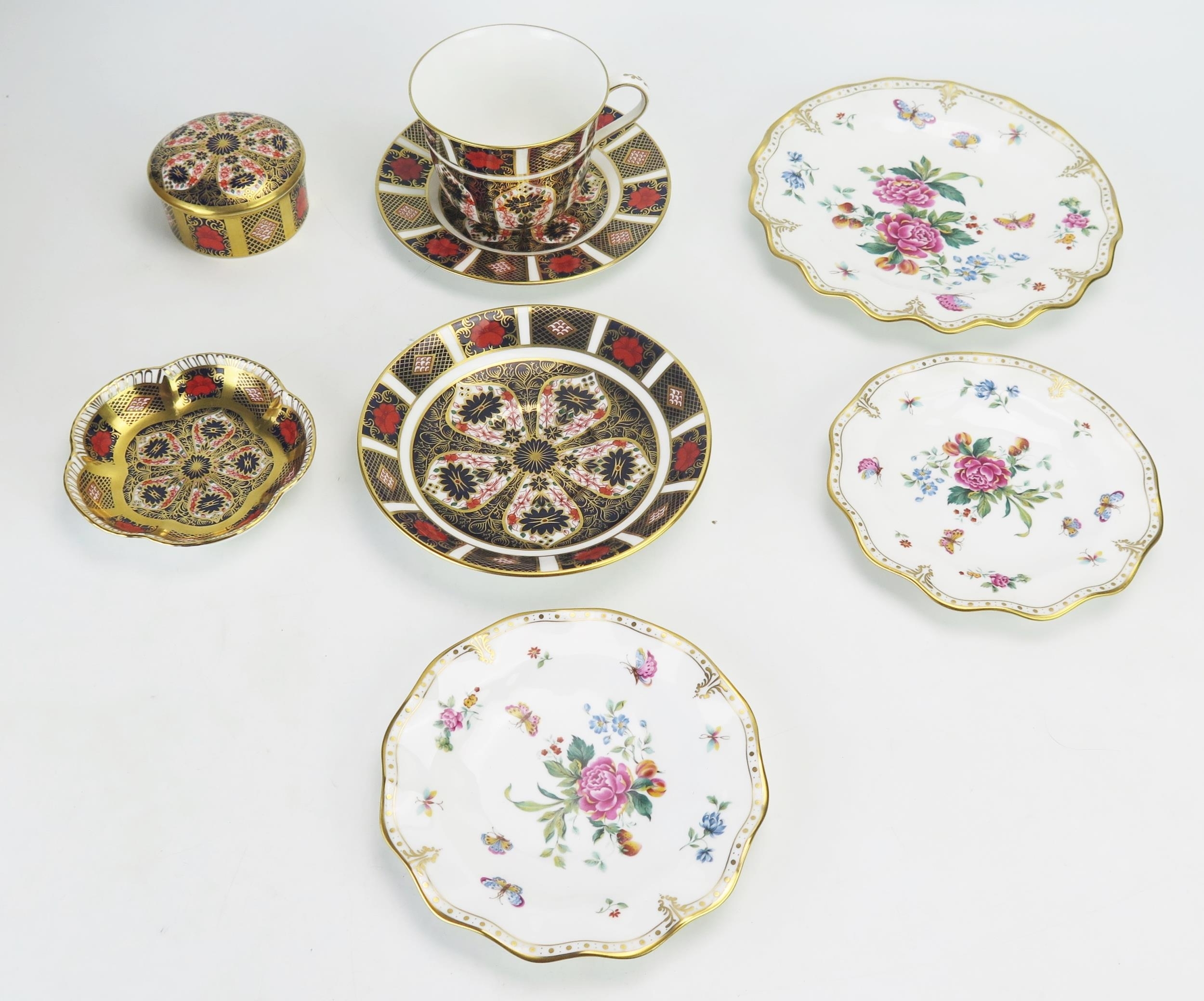 Royal Crown Derby | A small collection of Royal Crown Derby Old Imari ...