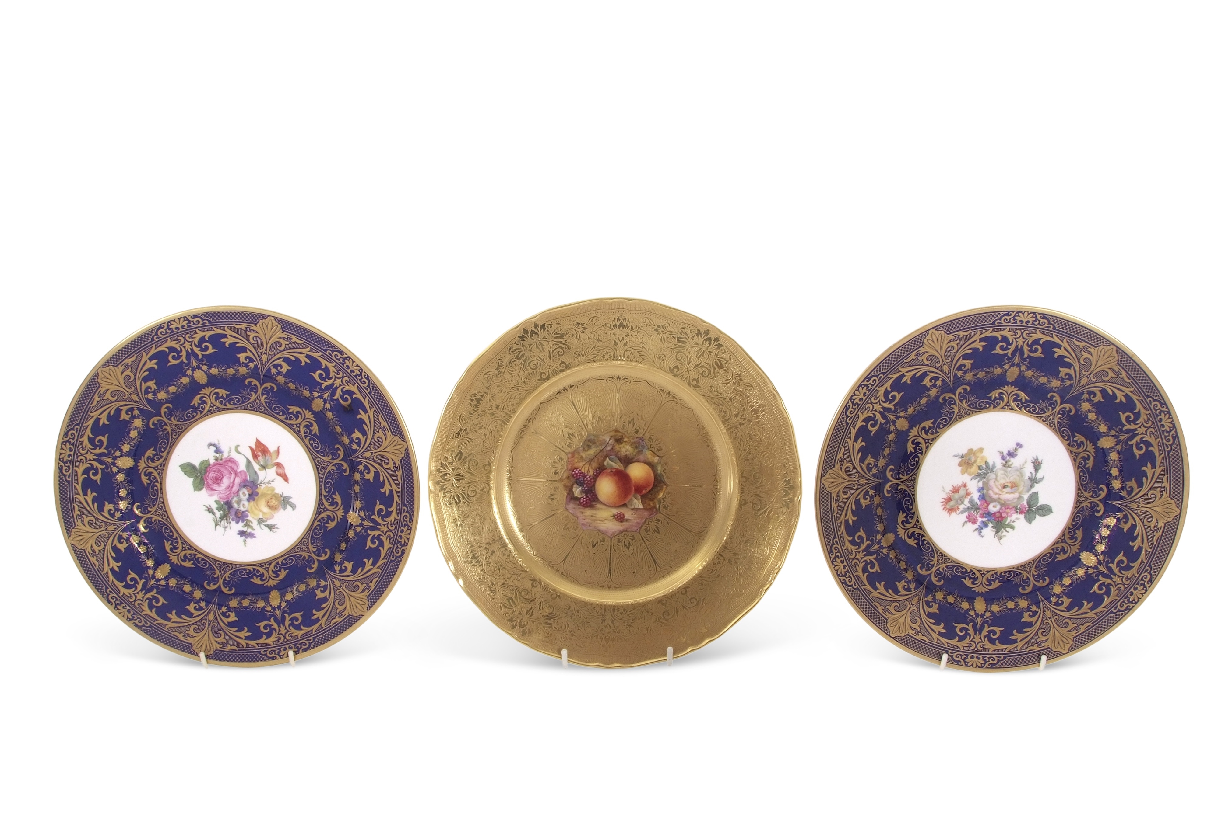 Royal Worcester | A Royal Worcester gilt decorated cabinet plate ...