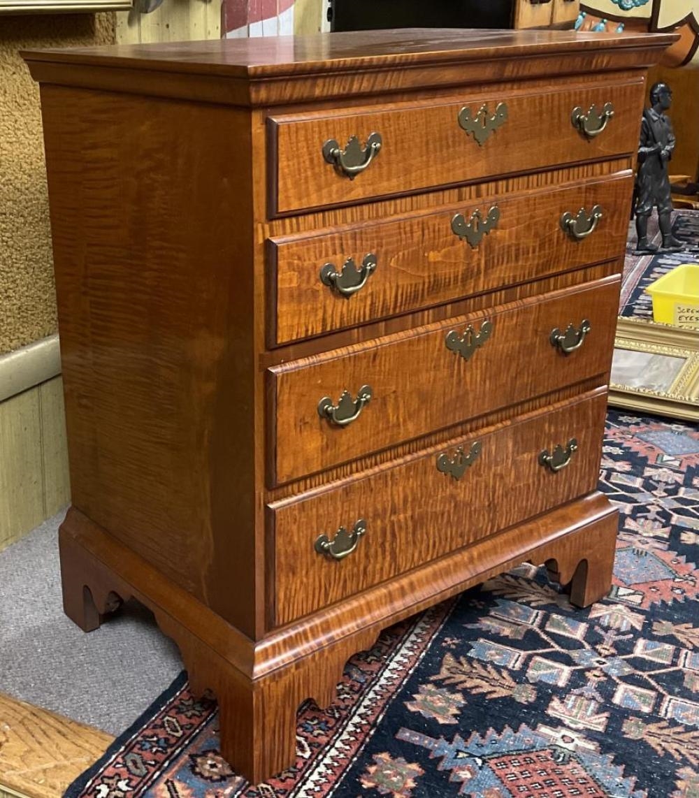 Eldred Wheeler | ELDRED WHEELER FOUR-DRAWER CHEST | MutualArt